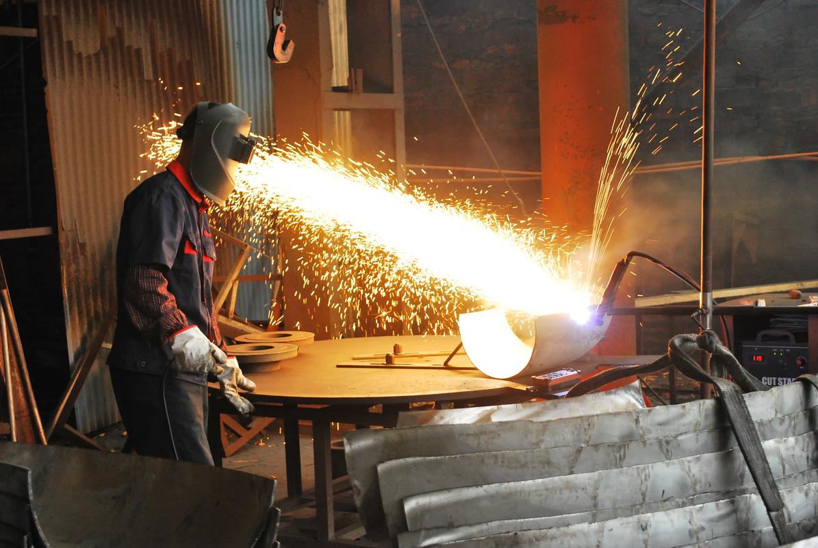 Key stages of welding pipe fittings